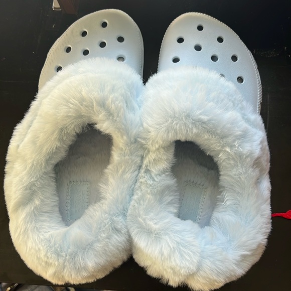 CROCS | Shoes | Classic Mammoth Clog | Poshmark